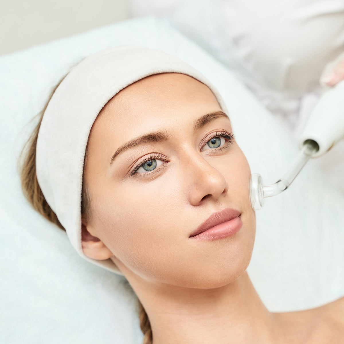 Protocol Ideas: Facial Procedure for Acneic Skin – Saian Skincare PRO